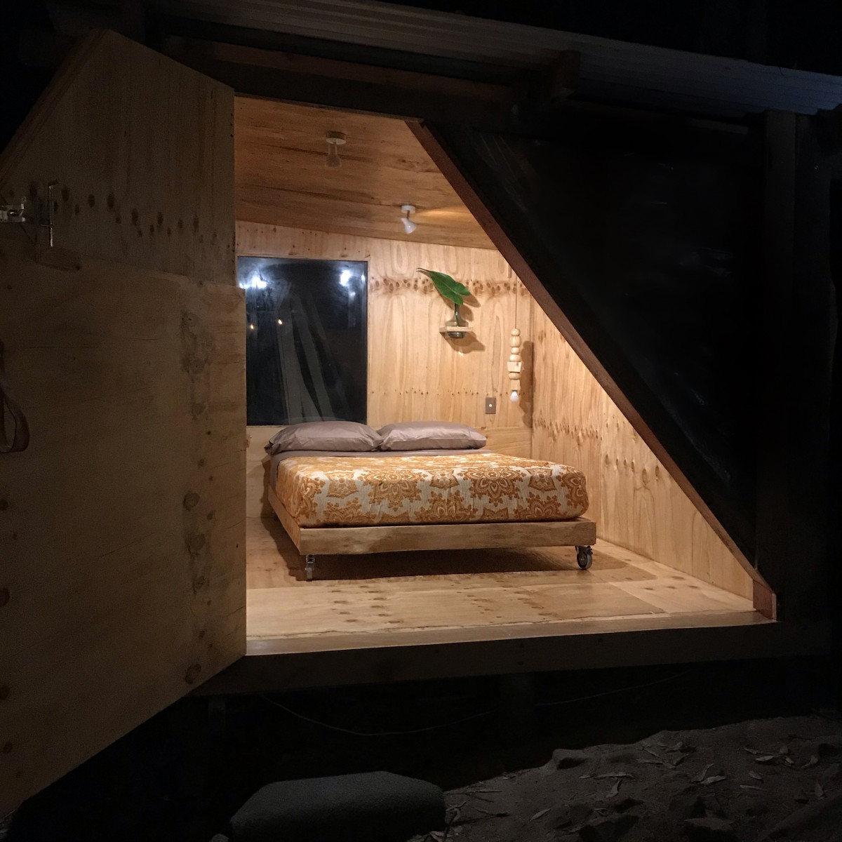 Rainforest Cabine - Hire for Film, TV or Event Productions